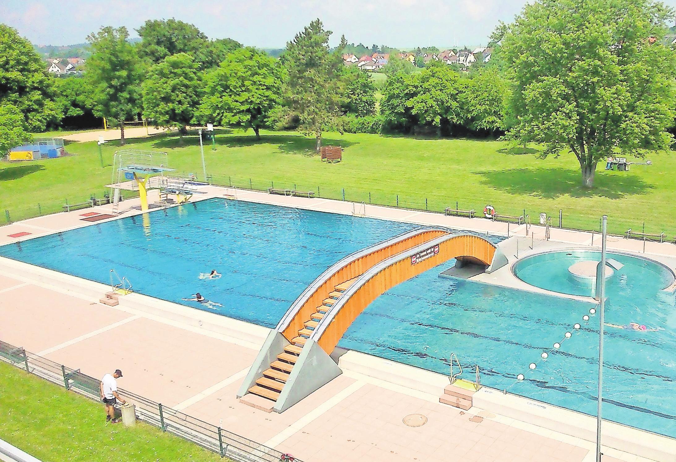 50 Jahre Badespaß im Nidderbad - Nidderau Nidderbad - Kinzig News