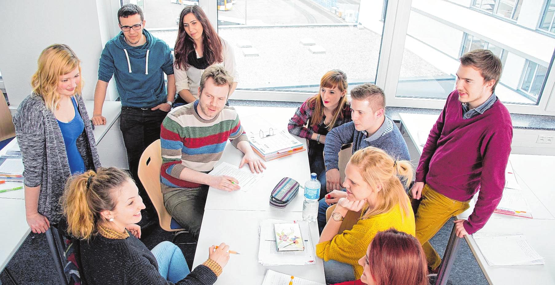 Ausbildung oder Studium? –Beides! - Karrierechancen - Mannheimer Morgen Ausbildung oder Studium? –Beides! - Karrierechancen - Mannheimer Morgen